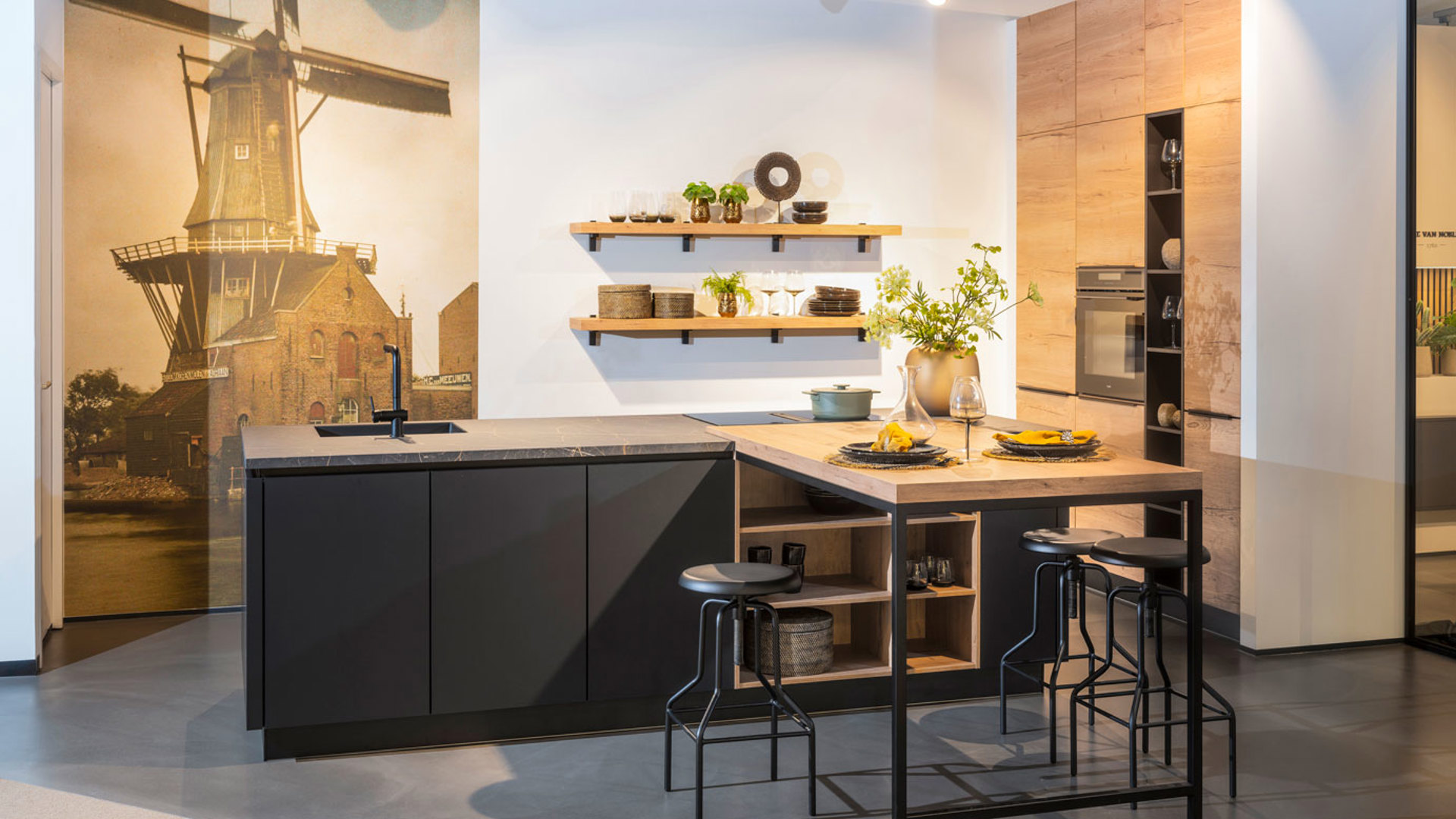 Honderden complete keukens online, met prijzen en afmetingen